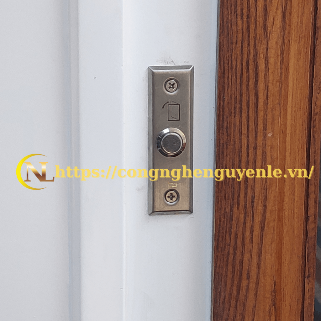 Nút nhấn exit inox nhỏ - Thiết Bị Công nghệ Nguyễn Lê